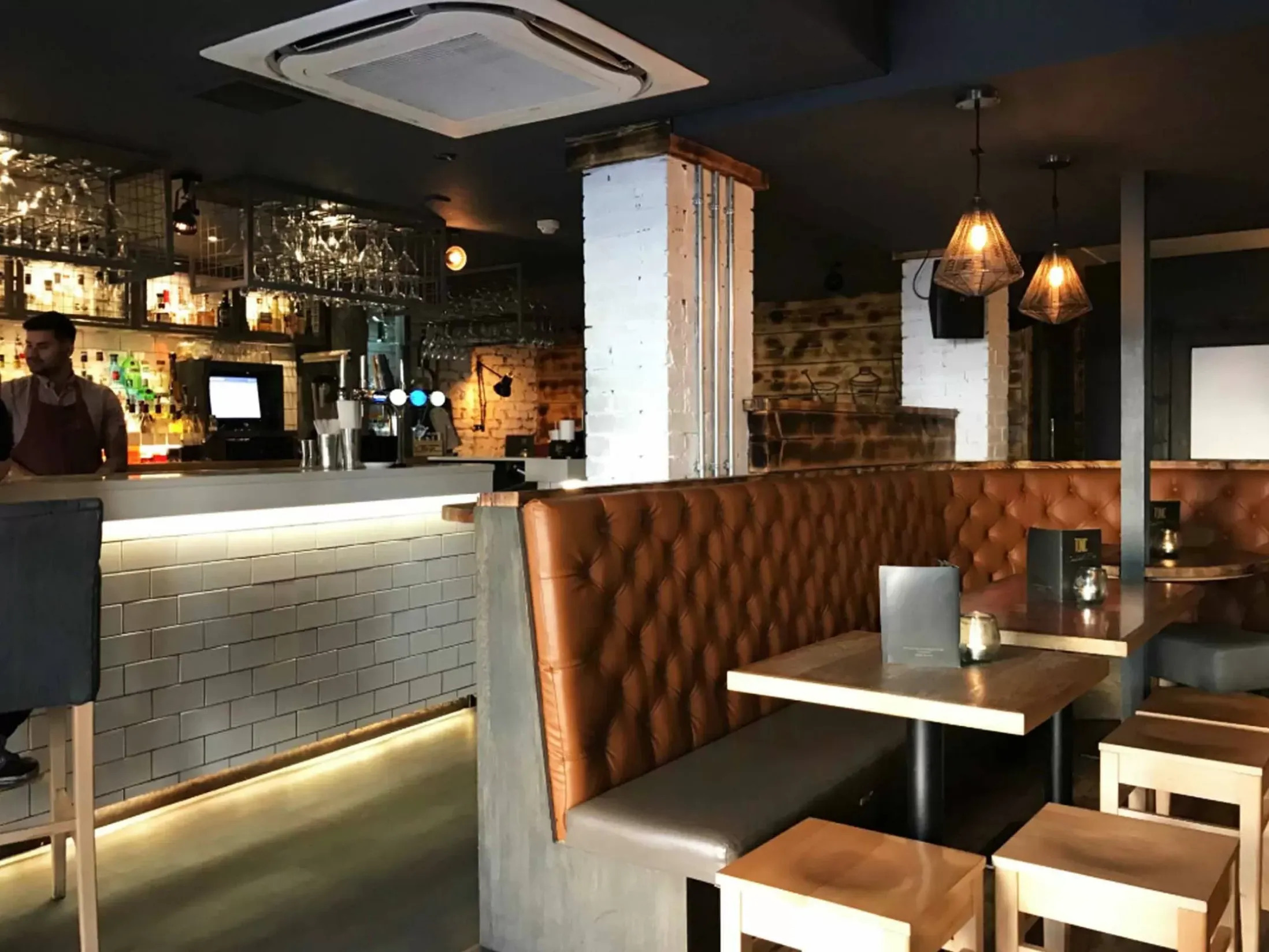 11 of the Best Stag Do Bars in Edinburgh