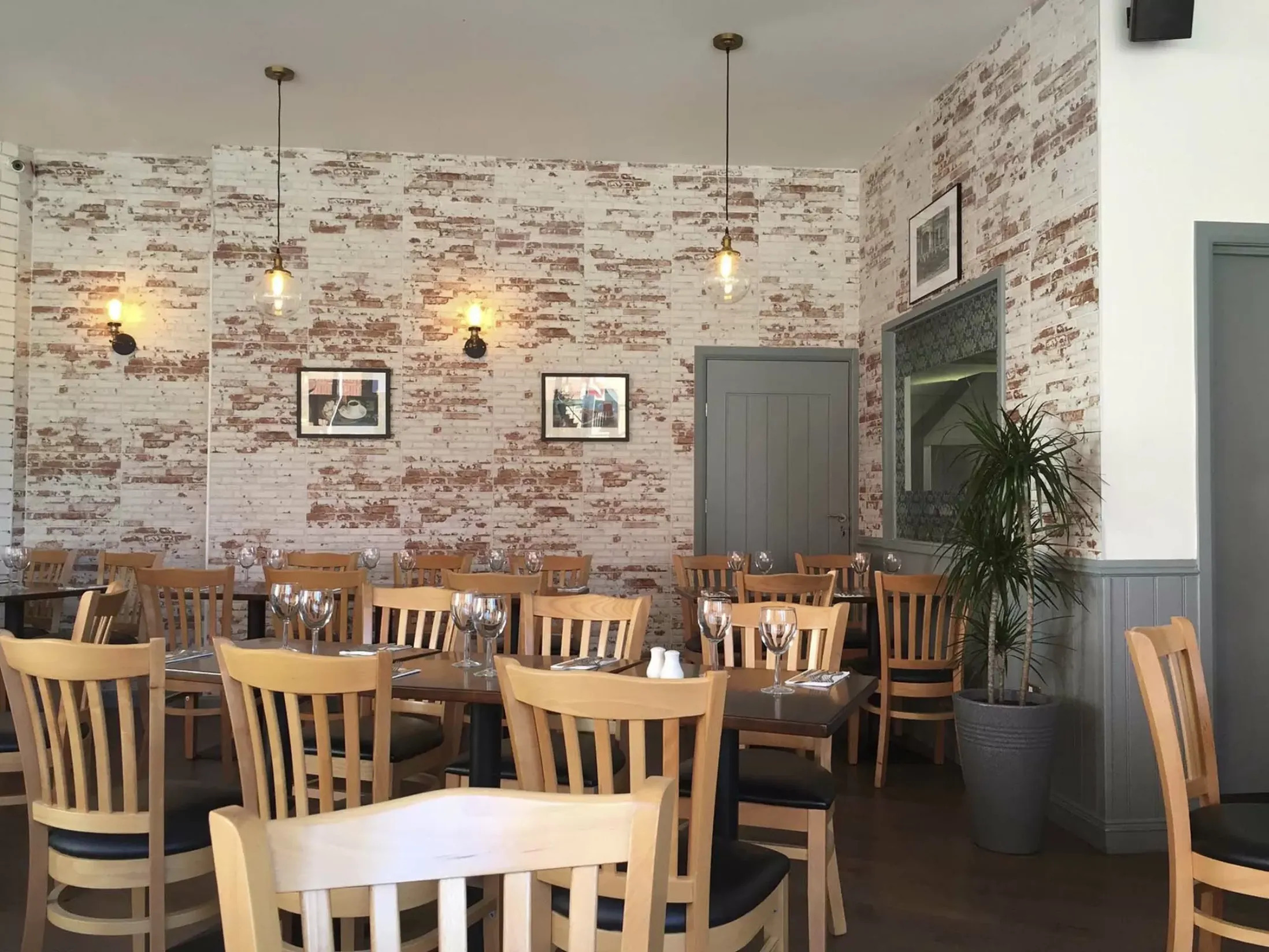 Best Restaurants in Windsor | 10 Places to Eat in Windsor