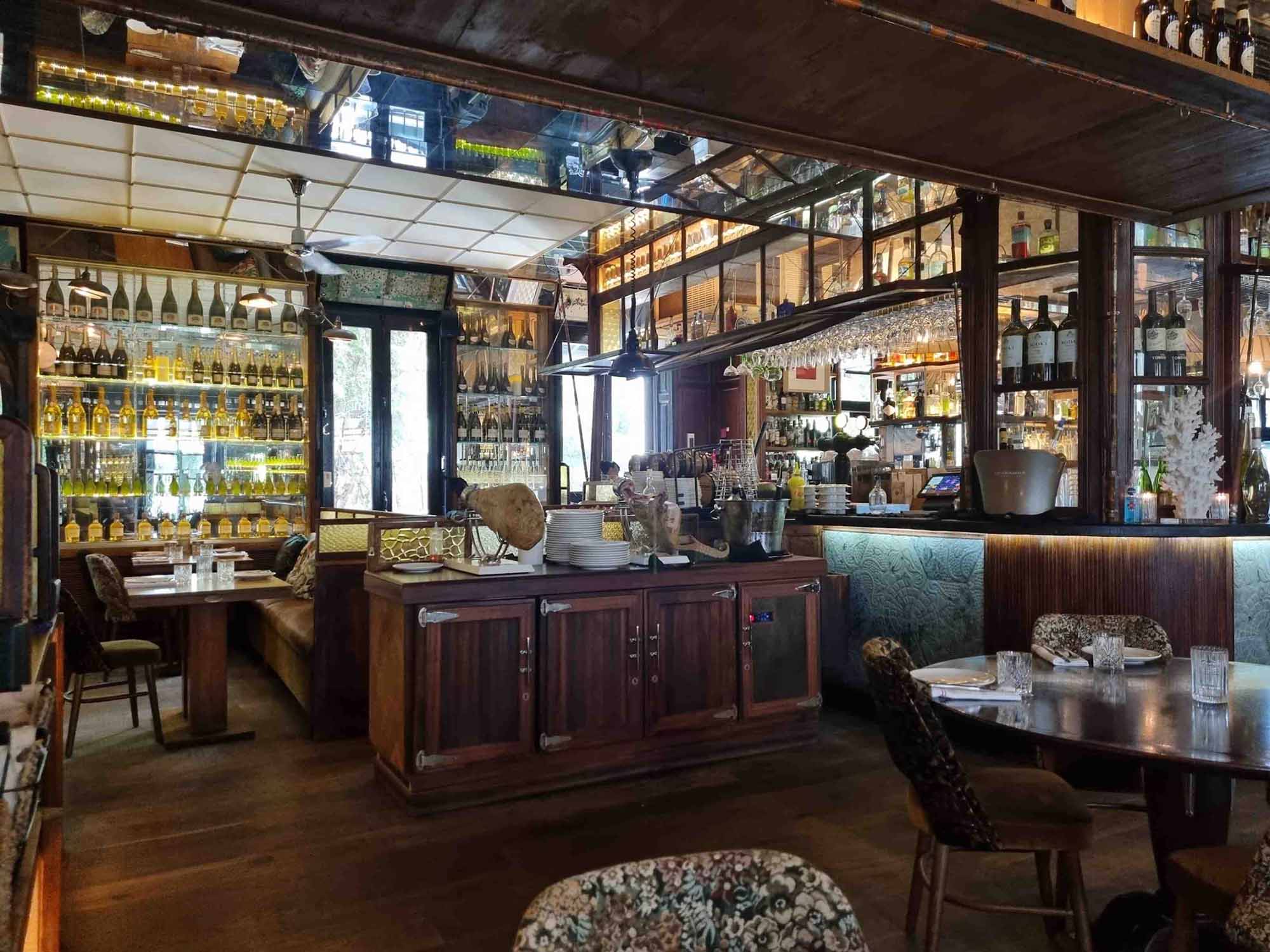 Best Bars in Barcelona | 20 Cool Bars To Visit