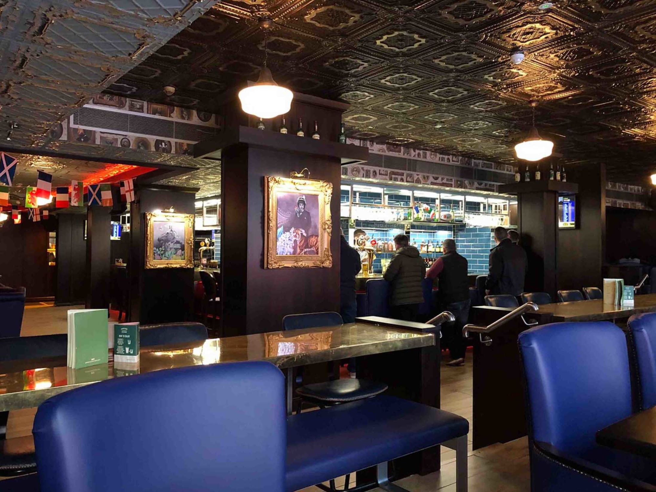 12 Best Bars in Belfast | Great Northern Irish Boozers