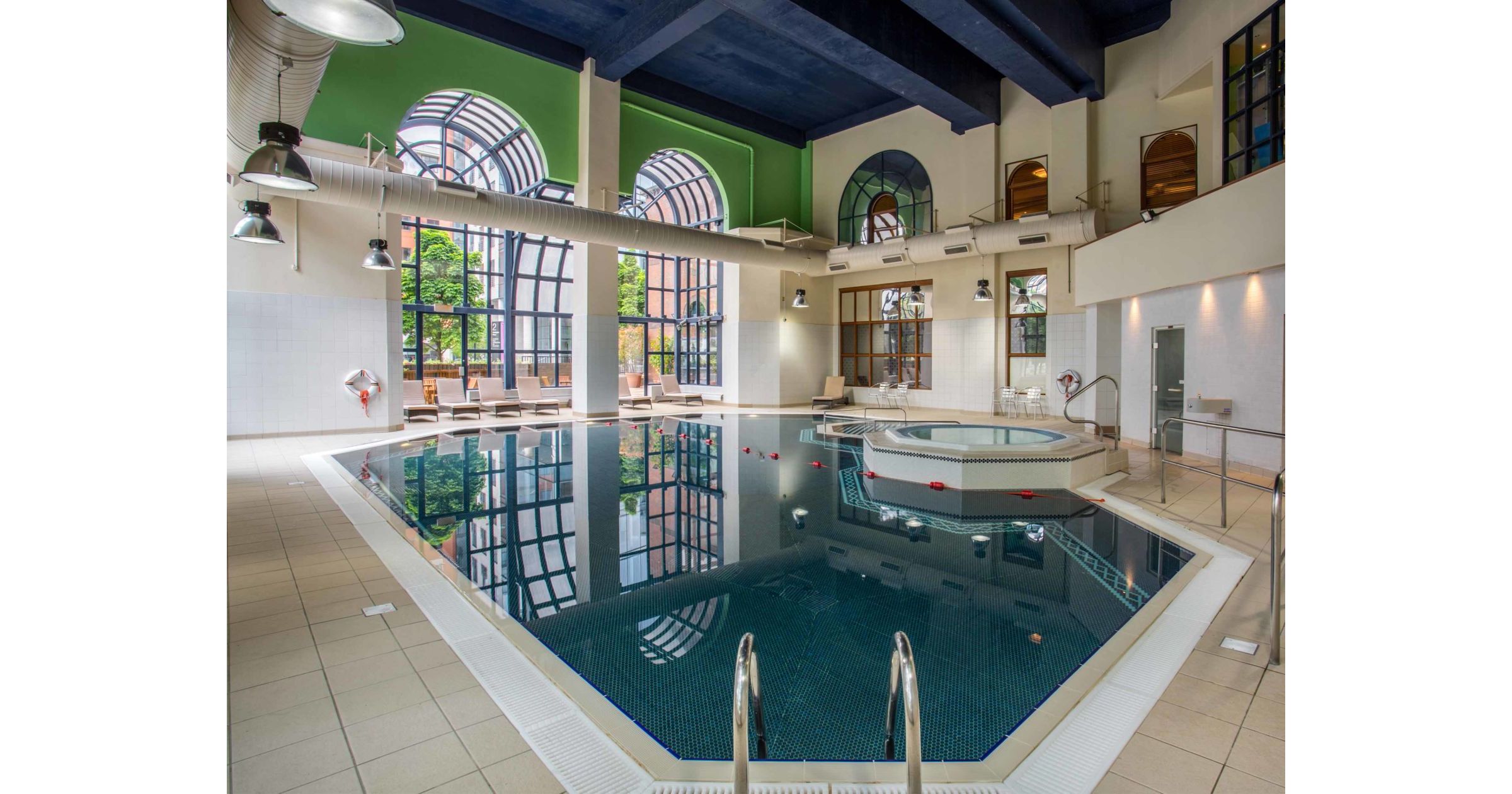 Crowne Plaza in Leeds | Swimming Pool | Funktion Events