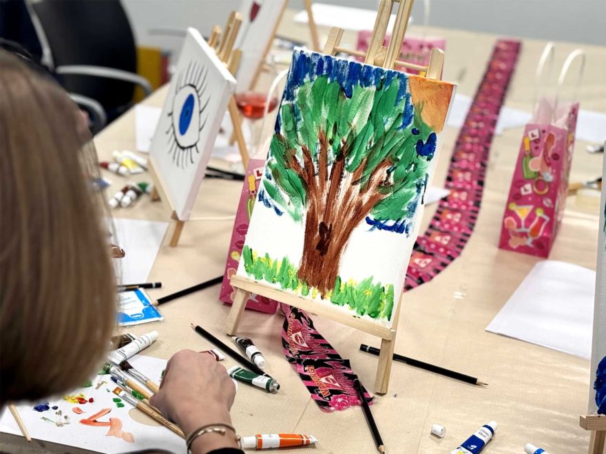 Sip and Paint Dublin | Hen Do | Funktion Events