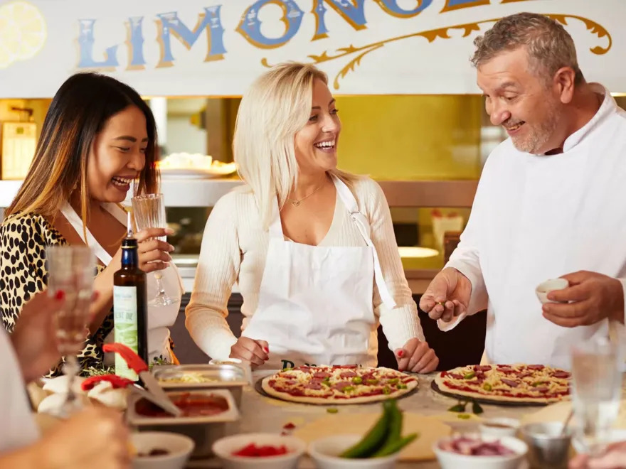 Pizza Making Team Building | Pizzaiolo Chef | Nationwide